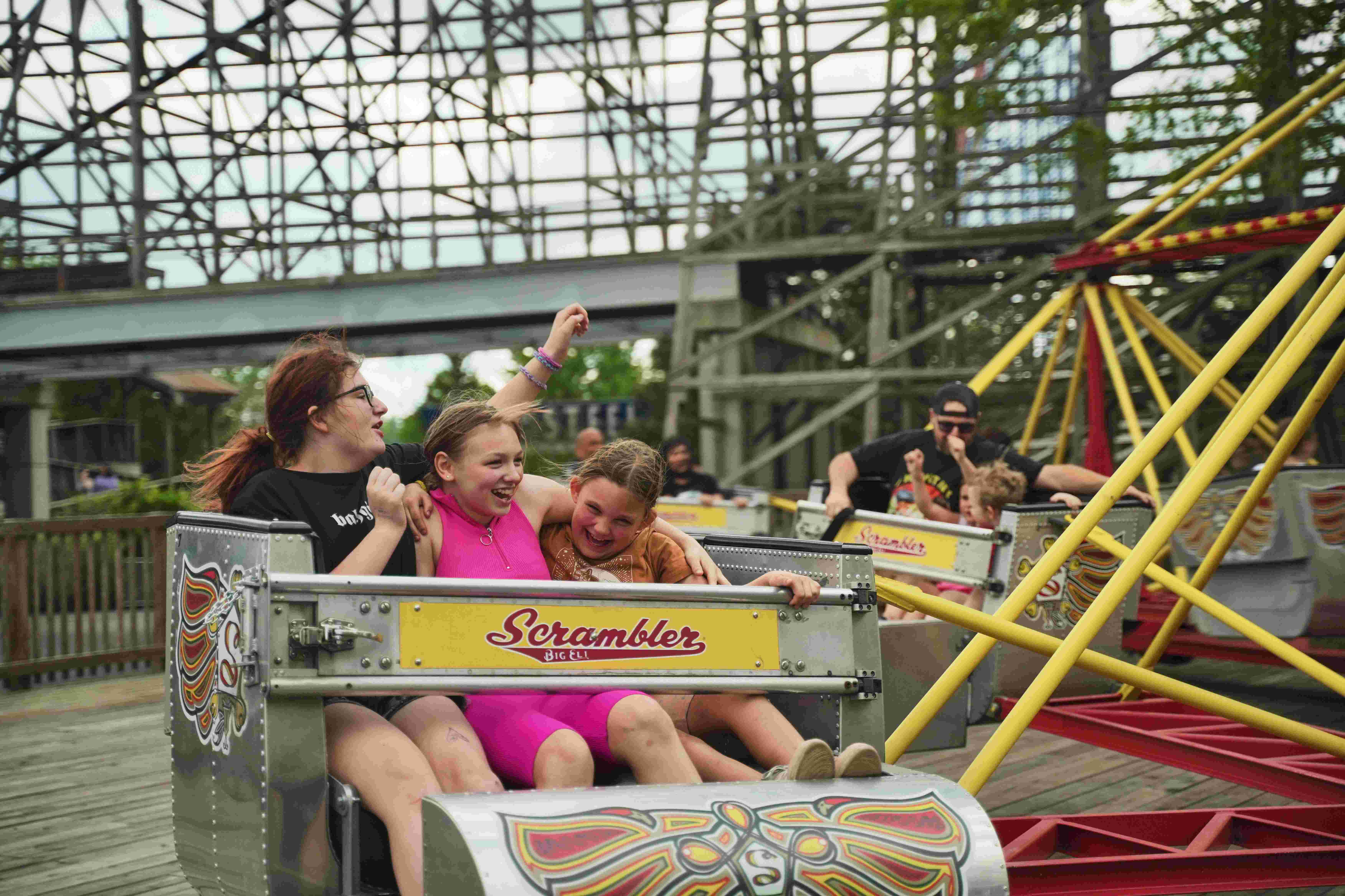 Six Flags Darien Lake - Memberships