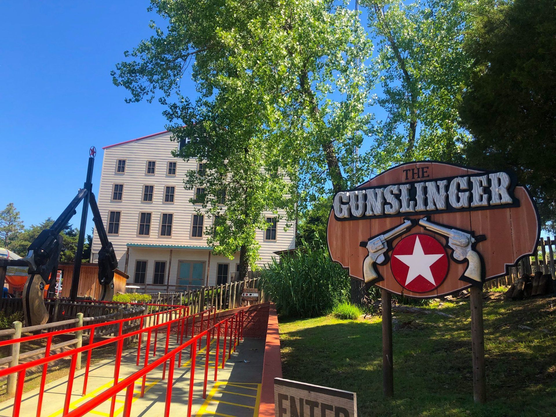 Six Flags Frontier City - Gunslinger | Ride | Frontier City