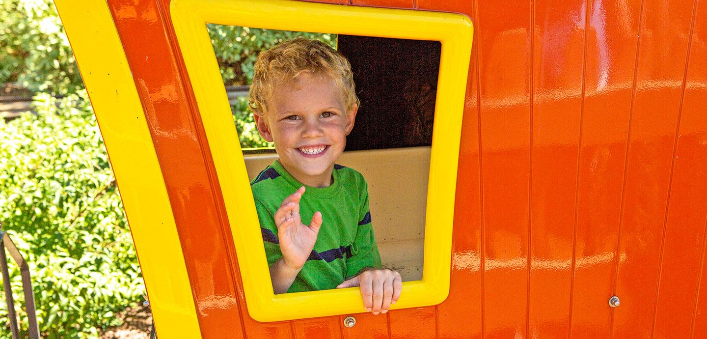 Snoopy's Express Railroad | Family Ride | Cedar Point | Ride | Cedar Point