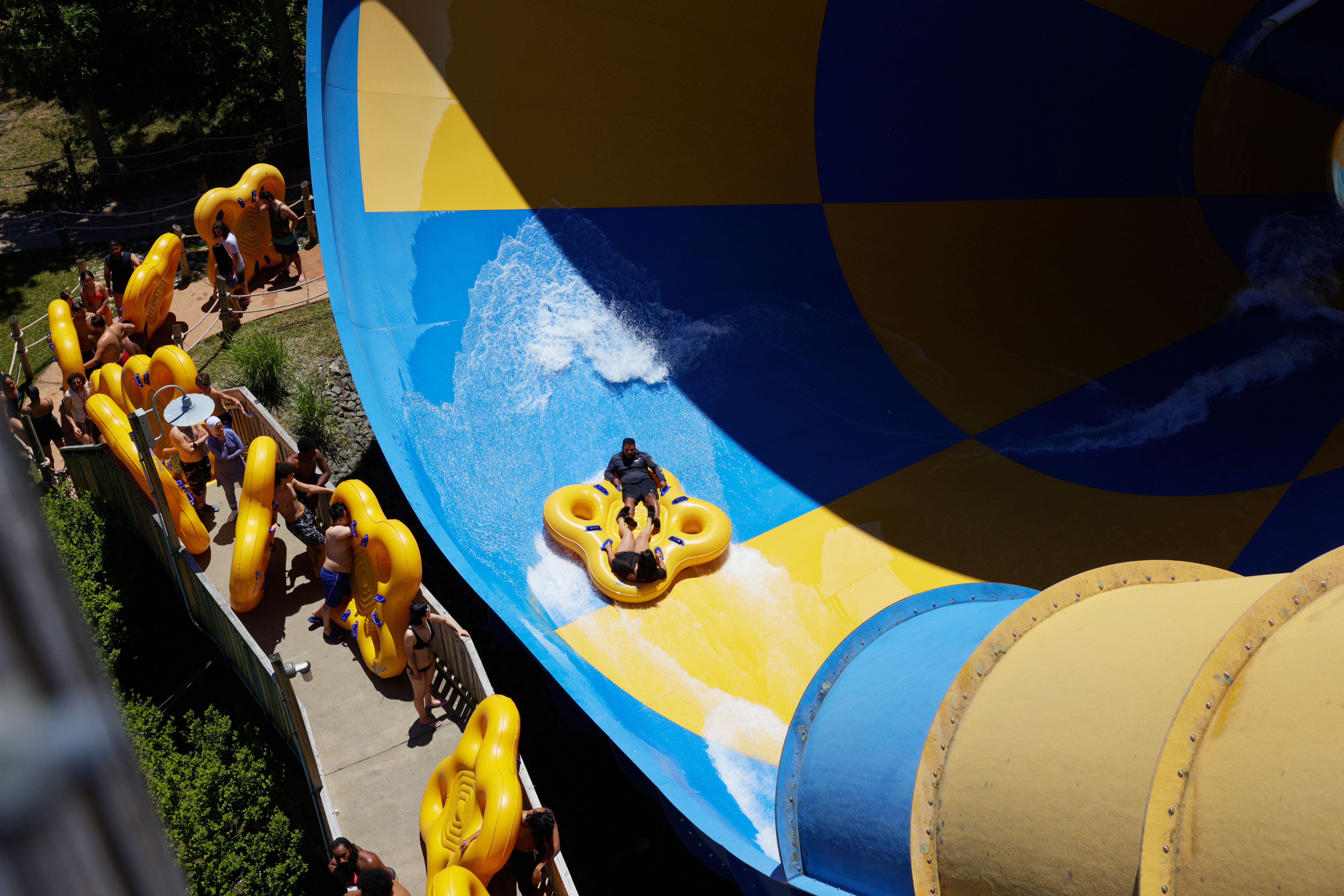 Six Flags Great Adventure - Tornado | Ride | Six Flags Great Adventure