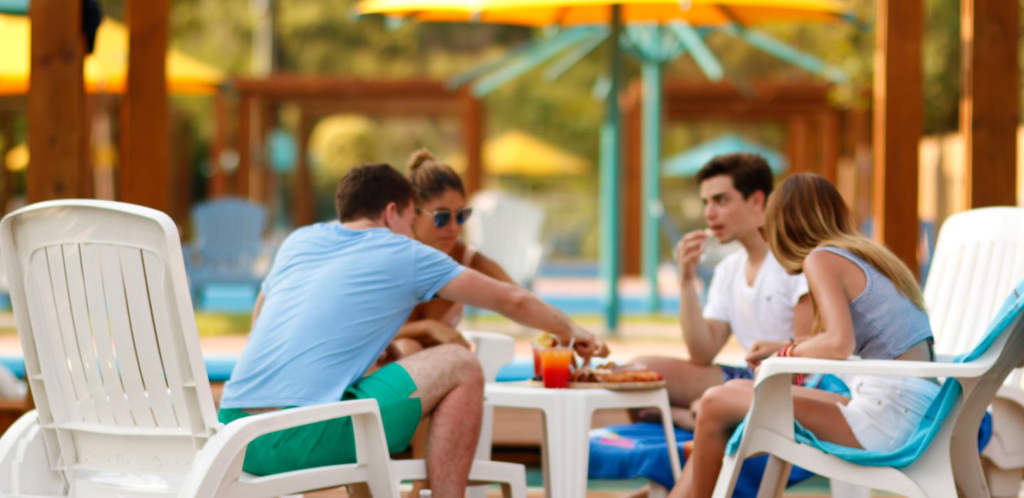 Restaurants | Hurricane Harbor, Splashtown