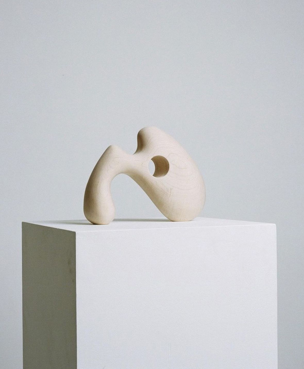 Chandler McLellan: The New-wave Sculptor Transcending Time | Luminaire