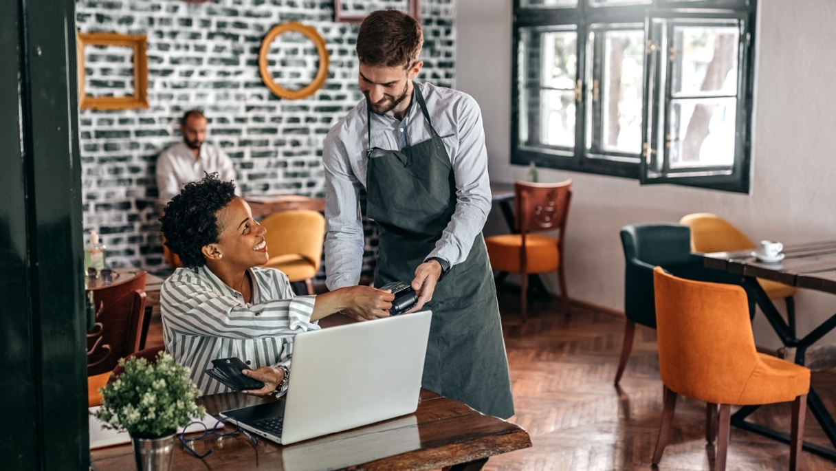 Dynamic Currency Conversion (DCC) – What Is It & What's in It for ...