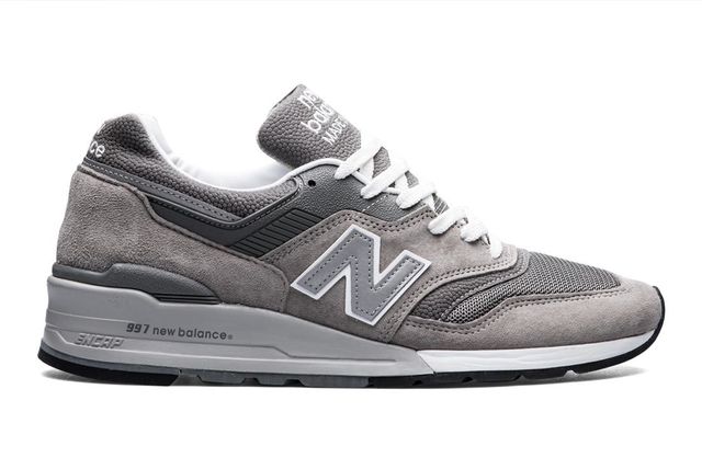 NB997 - Sneaker Freaker