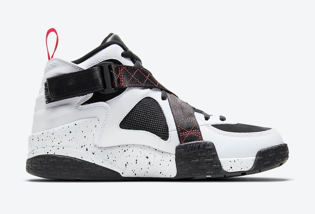 The Nike Air Raid Takes Flight Yet Again - Sneaker Freaker