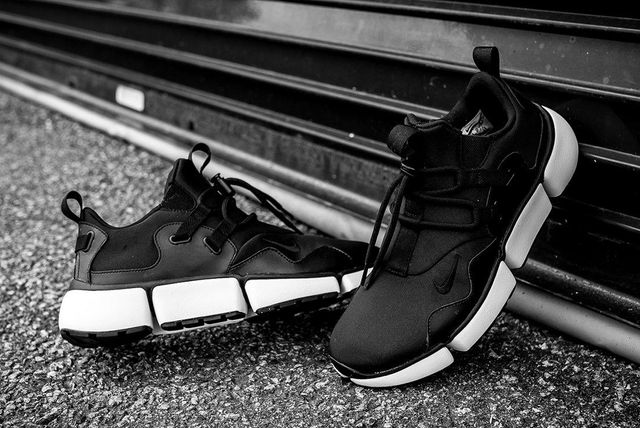 Nike Pocket Knife DM (Black/White) - Sneaker Freaker