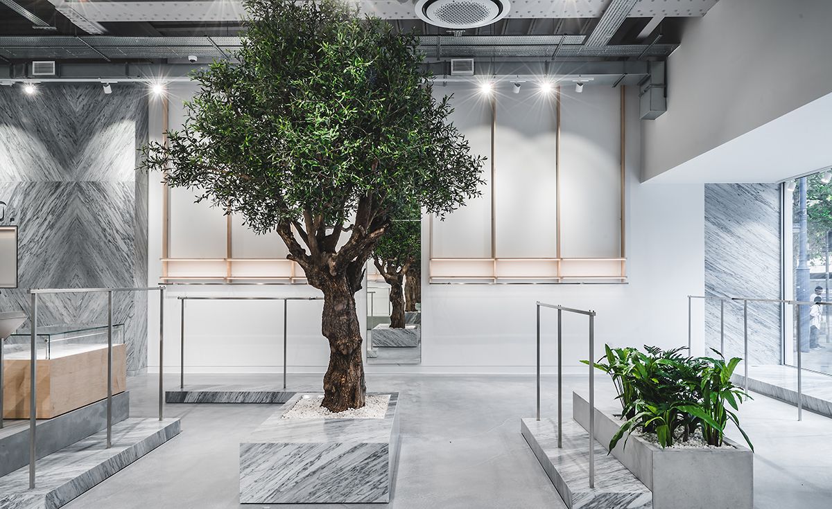 END. Manchester - Sneaker Freaker