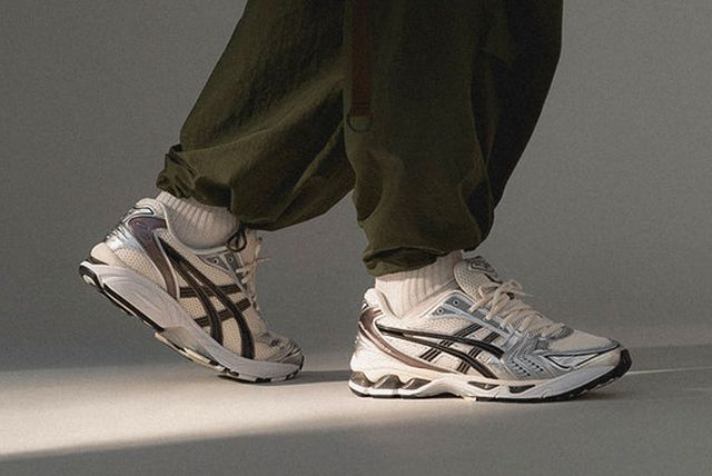 This ASICS GEL-Kayano 14 Shows Shades of JJJJound - Sneaker Freaker