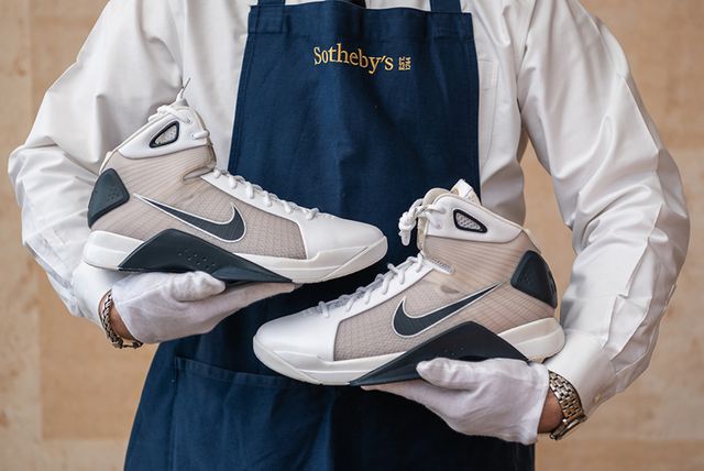 Hyperdunk - Sneaker Freaker