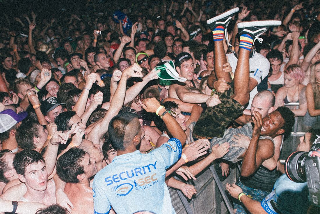 Off the Wall and into the Pit: Sonic Revolt and the Vans Old Skool ...