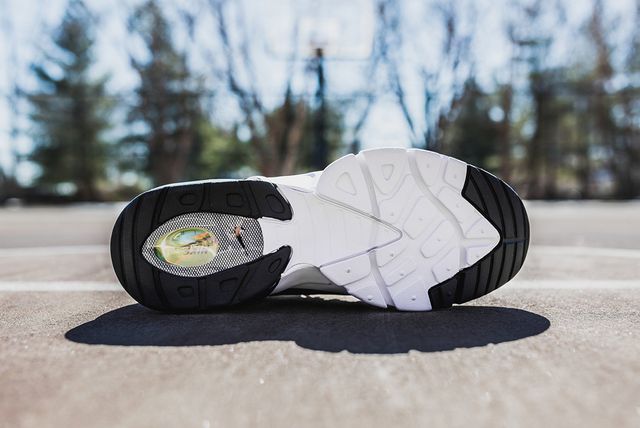 Nike Air Trainer Max 94 Low (Dark Pine) - Sneaker Freaker