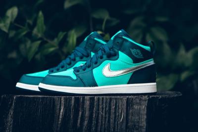 Air Jordan 1 (Tiffany) - Releases