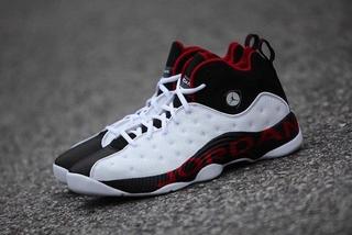 Jordan Jumpman Team 2 Retro - Sneaker Freaker