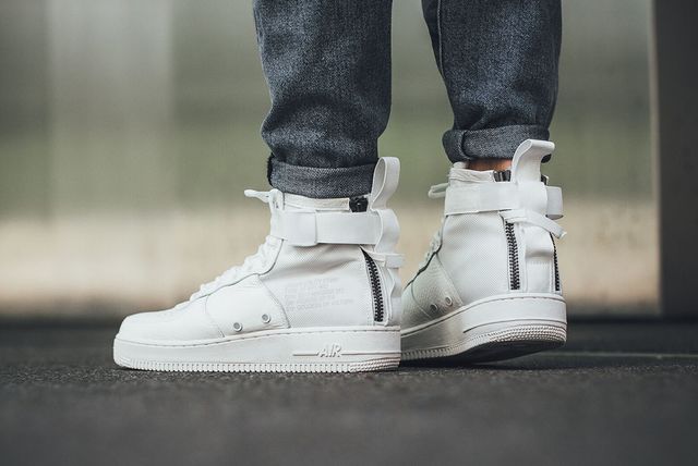 Nike SF Air Force 1 Mid (Triple Ivory) - Sneaker Freaker