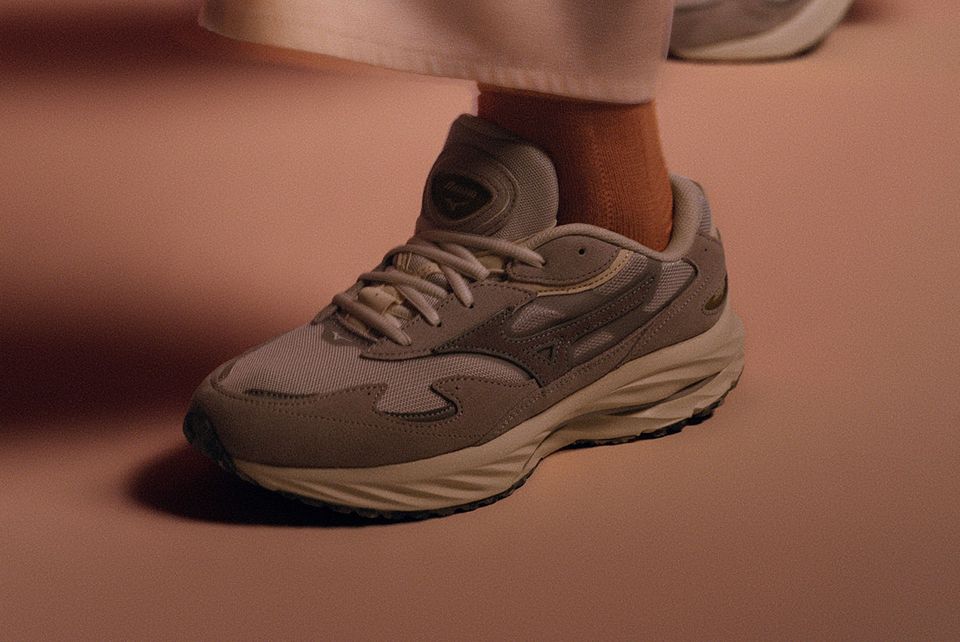 How Mizuno Run Sportstyle in the Wave Rider β - Sneaker Freaker