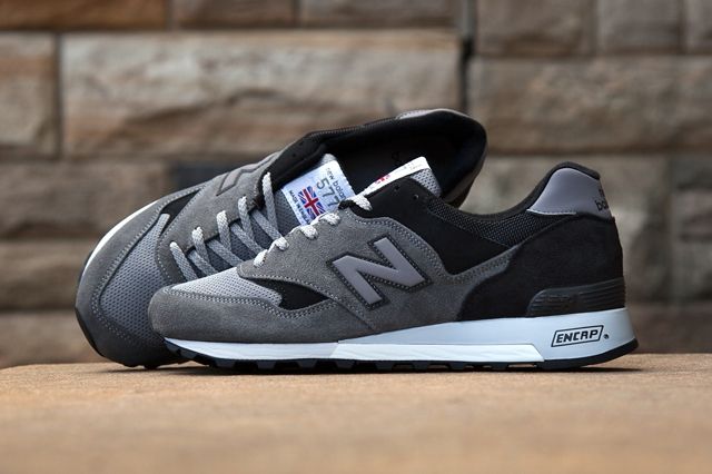 NB577 - Sneaker Freaker