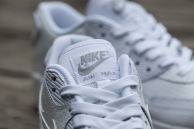 Nike Wmns White Ice Pack - Sneaker Freaker