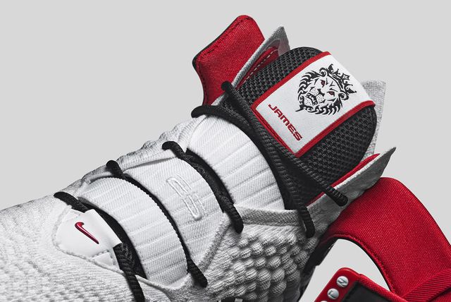 Graffiti Details on the Nike LeBron 17 Throwback to 2006 Grails ...