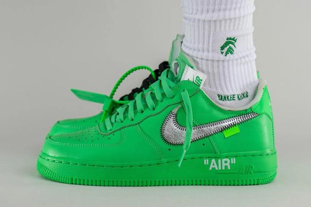 On-Foot Look at the Off-White x Nike Air Force 1 'Light Green Spark ...
