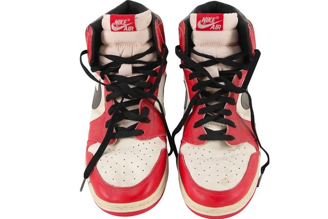 Air Jordan 1s Worn by Michael Jordan During ‘Broken Foot Game’ Sell for ...