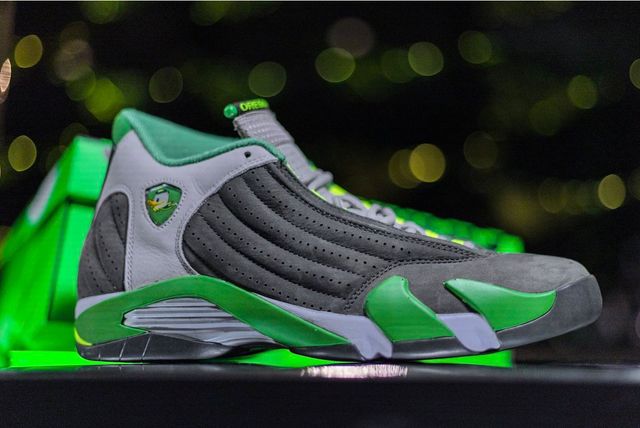 Jordan Brand Supply the Oregon Ducks Football Team with Air Jordan 14 ...