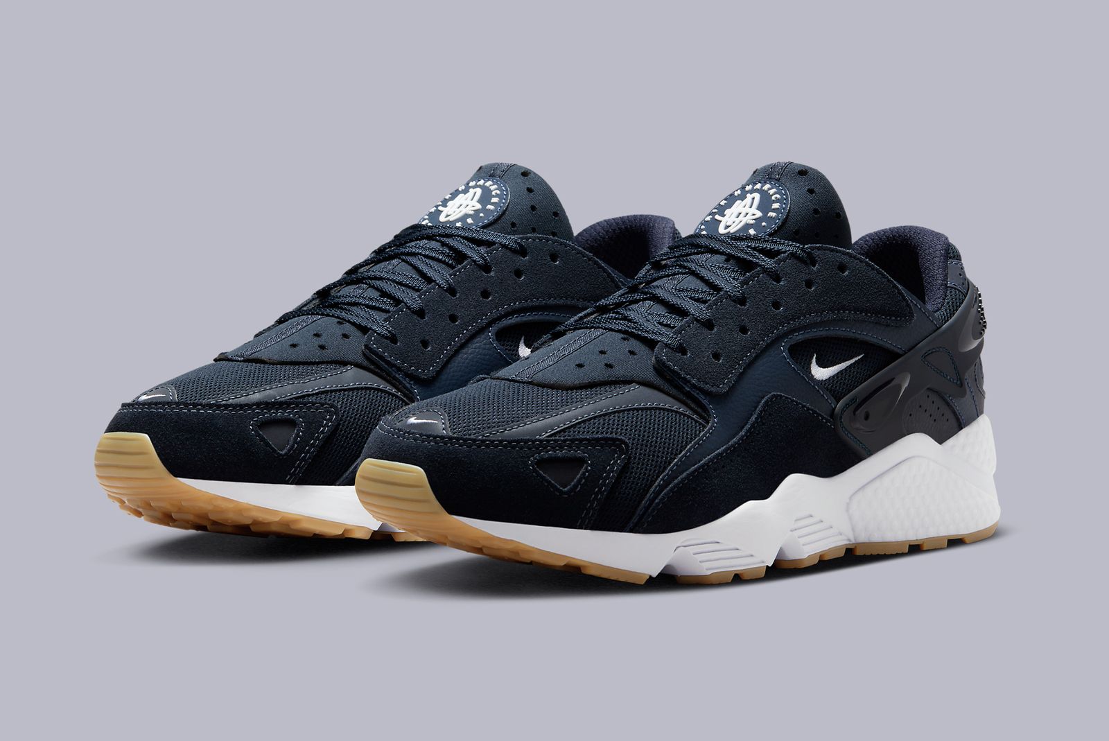 Nike Air Huarache Runner Comes in Slick 'Midnight Navy' - Sneaker Freaker