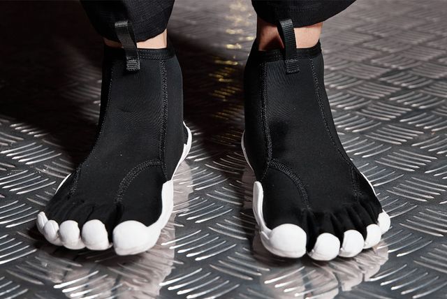 Dipping My Toes Into the Vibram FiveFingers - Sneaker Freaker