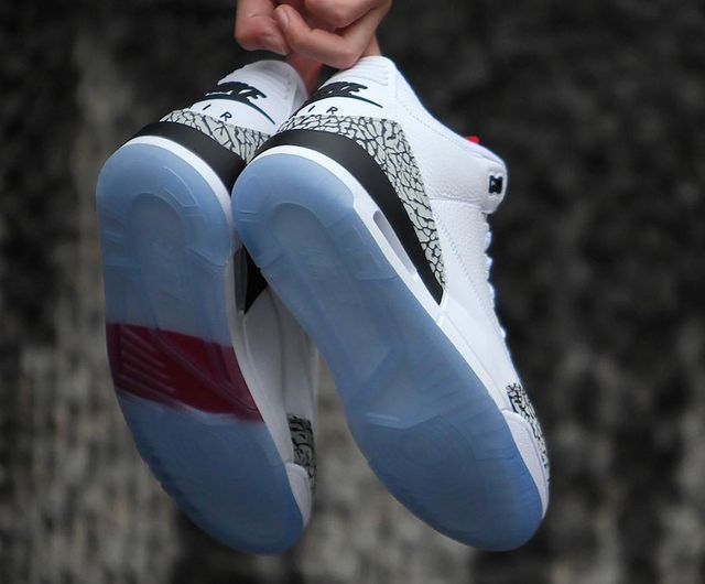 A Close Up Look at the Air Jordan 3 'Dunk Contest' - Sneaker Freaker