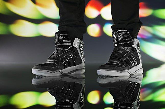 adidas Tech Street Mid - Releases