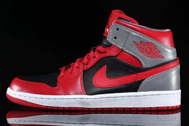 Air Jordan 1 Mid (Fire Red) - Sneaker Freaker
