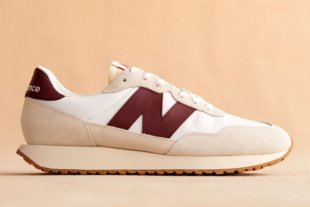 NB237 - Sneaker Freaker