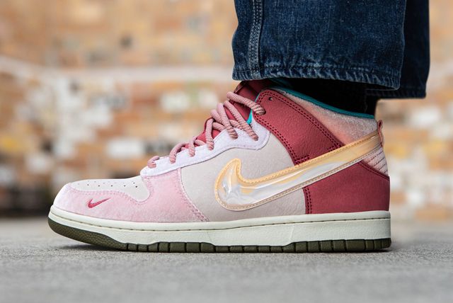 Exclusive Look: Social Status x Nike Dunk ‘Chocolate Milk’ and ...