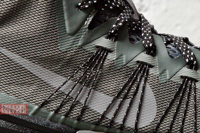 Nike Hyperdunk 2013 (Mercury Grey/Metallic Silver) - Releases