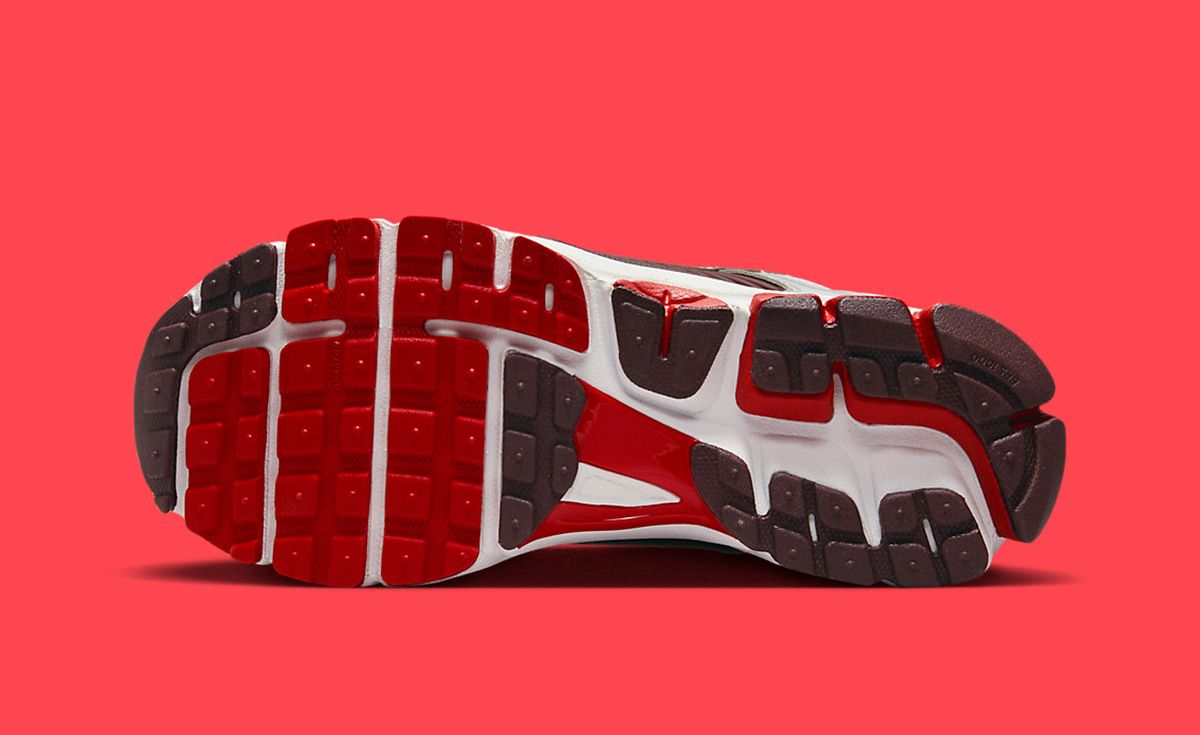 Where to Buy the Nike Zoom Vomero 5 ‘Mystic Red’ - Industry News