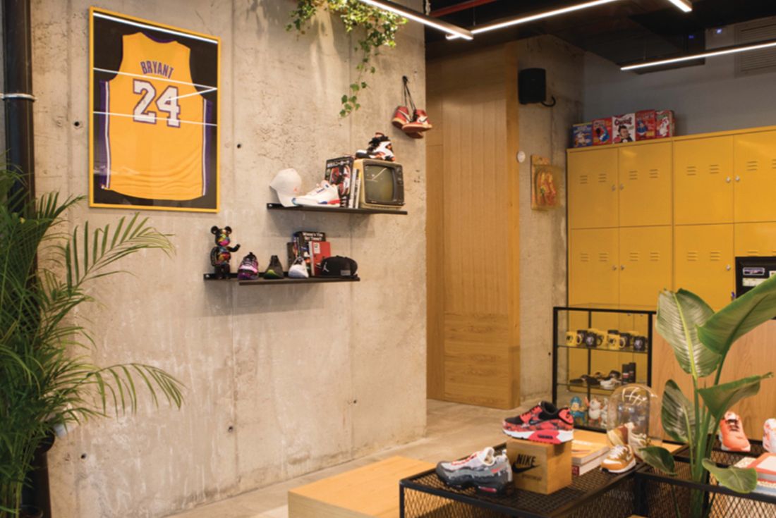 Sneakerbox TLV - Sneaker Freaker