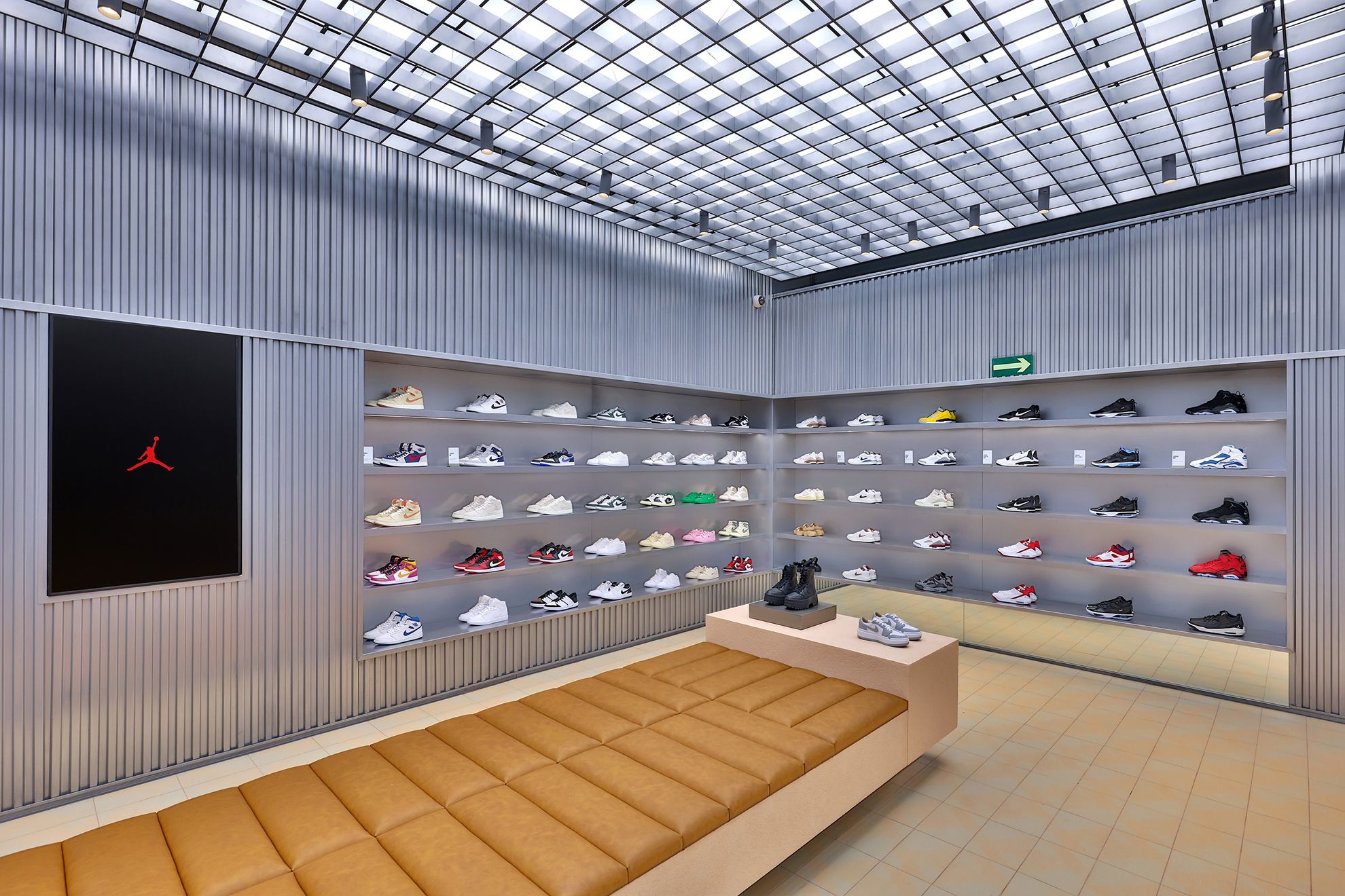 Check Out the New Nike and Jordan Brand Store in Mexico City - Industry ...