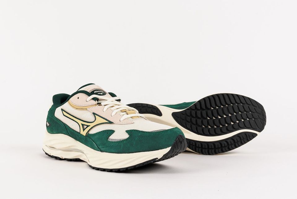 Mizuno Make a Splash with the Wave Rider β - Sneaker Freaker