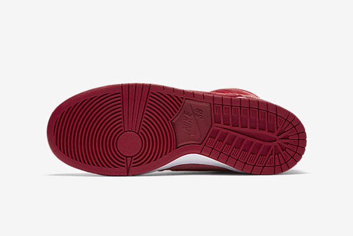 Nike SB Dunk High (Santa) - Releases