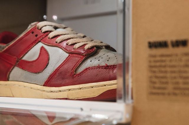 Limited Edition Spotlights Nike's OG Dunks via DUNK EDT. Exhibition ...