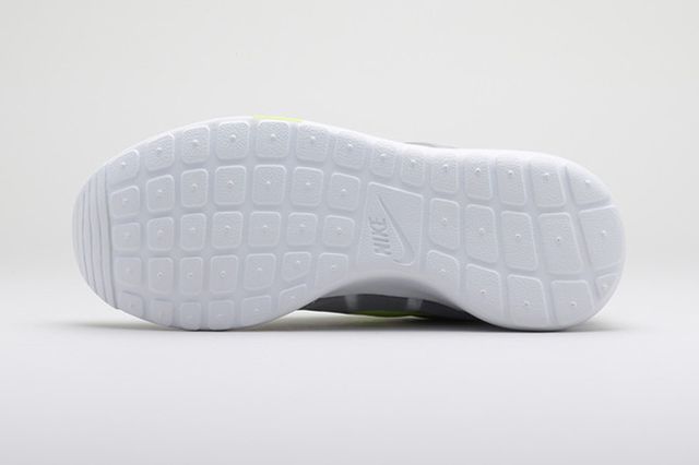 Nike Sportswear Polarizing Artist Colab Pack - Releases