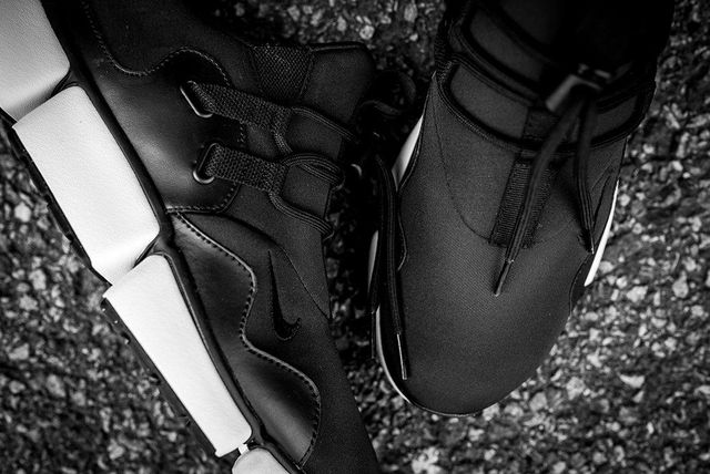 Nike Pocket Knife DM (Black/White) - Sneaker Freaker