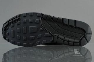 Nike Air Max (Storm Black) - Sneaker Freaker