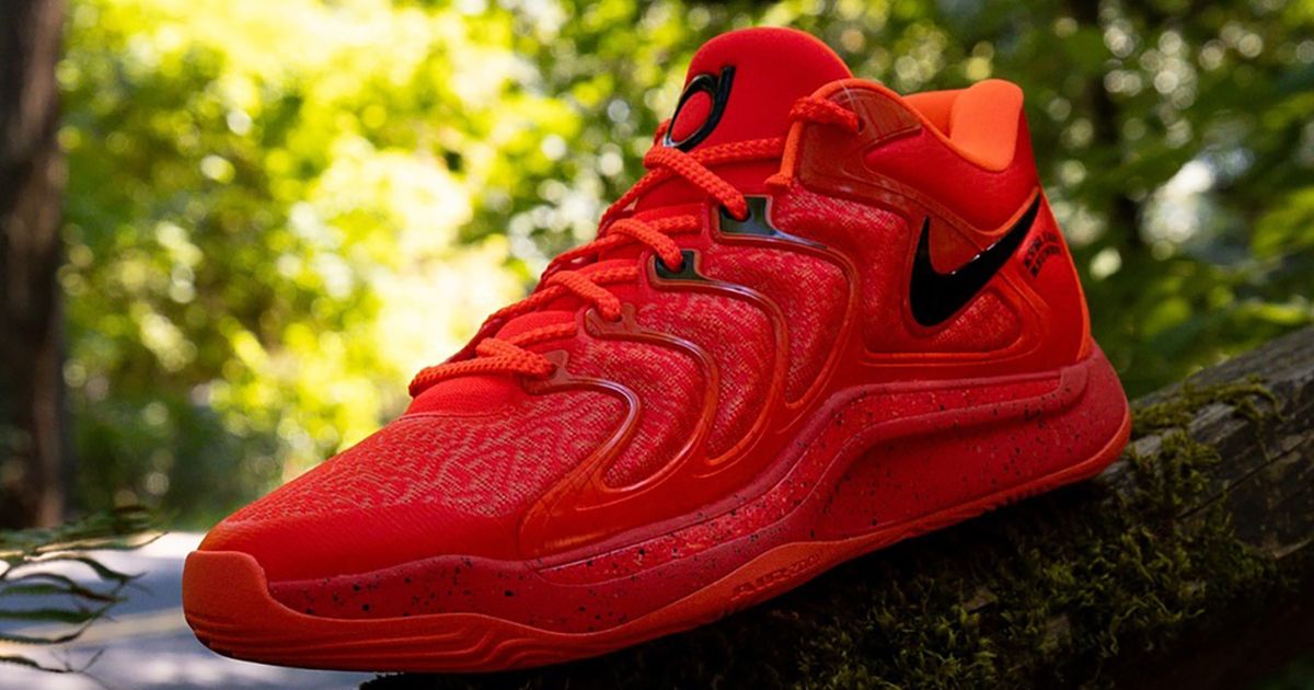 Nike Kit Out Basketball’s Next-Gen With Their Own EYBL Pack - Industry News