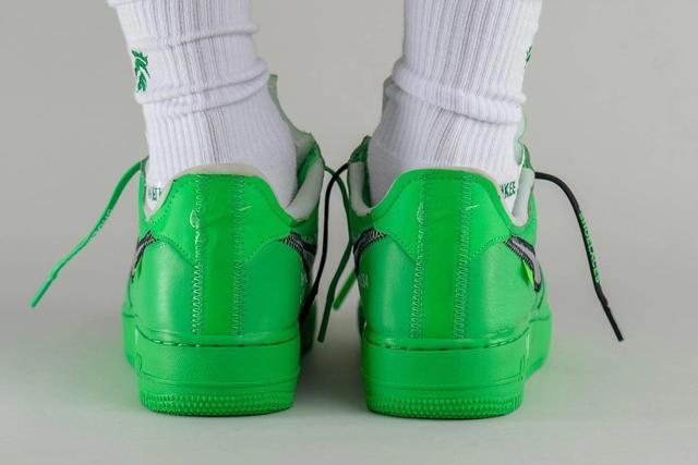 On-Foot Look at the Off-White x Nike Air Force 1 'Light Green Spark ...