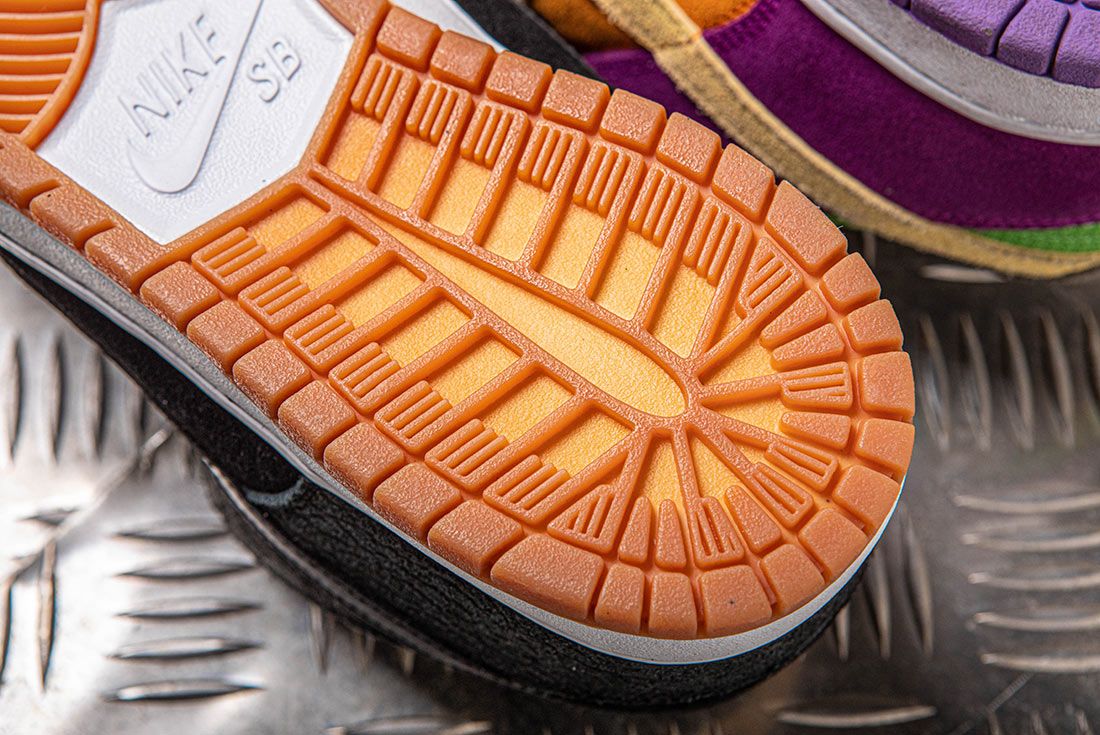 Nike Dunk versus Nike SB Dunk: Breaking Down the Differences - Features