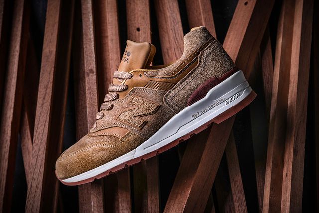 NB997 - Sneaker Freaker