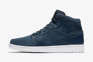Air Jordan 1 Mid (Armory Navy) - Sneaker Freaker