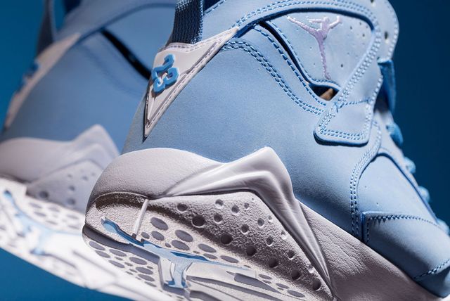 Air Jordan 7 (University Blue) - Sneaker Freaker