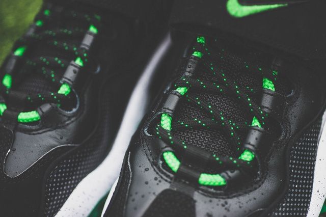 Nike Air Zoom Turf (Oregon Ducks) - Sneaker Freaker