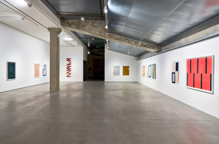 Linears- Porvoo Art Hall | Work | Inka Bell